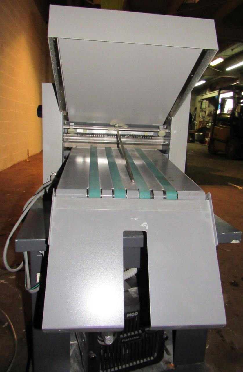 Lot #7: Standard Horizon EF-35 Table Top Folder - WireBids